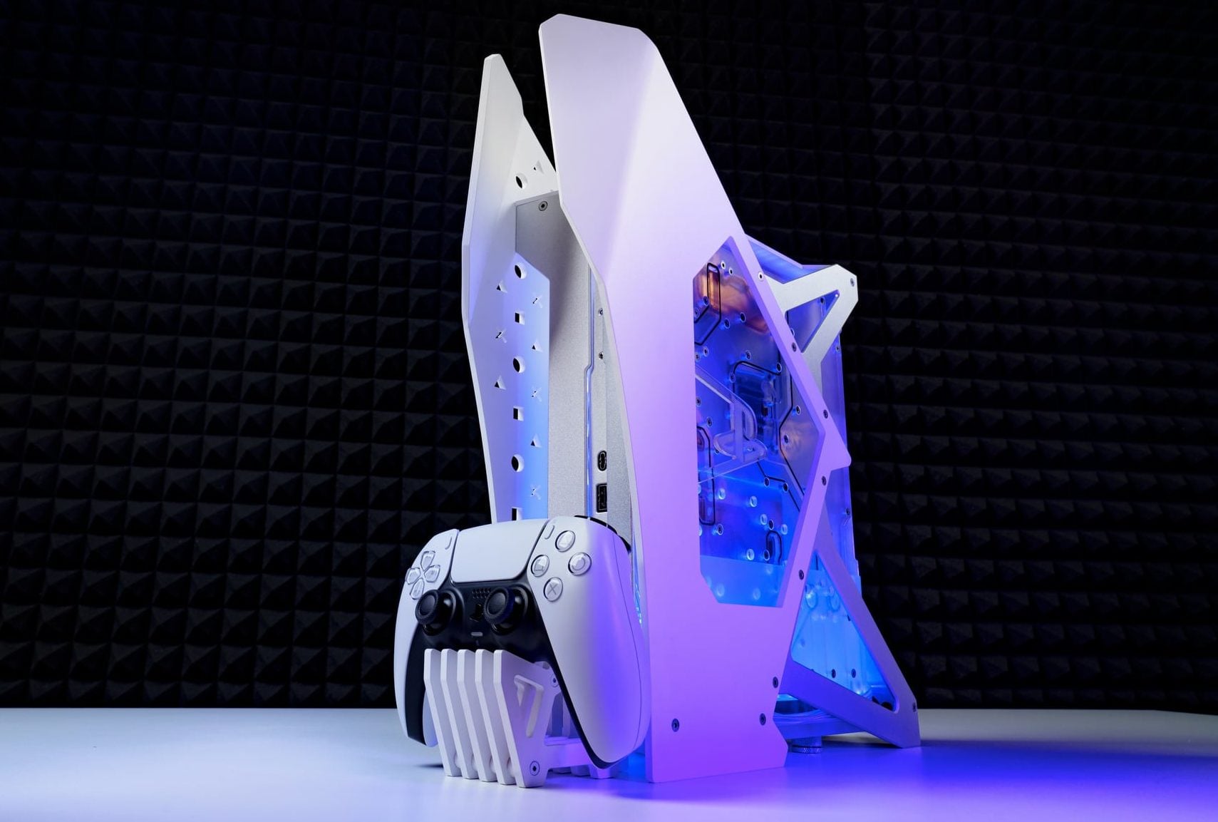 PC MODDER CREATES FULLY FUNCTIONING WATER COOLED PLAYSTATION 5 | NeoGAF