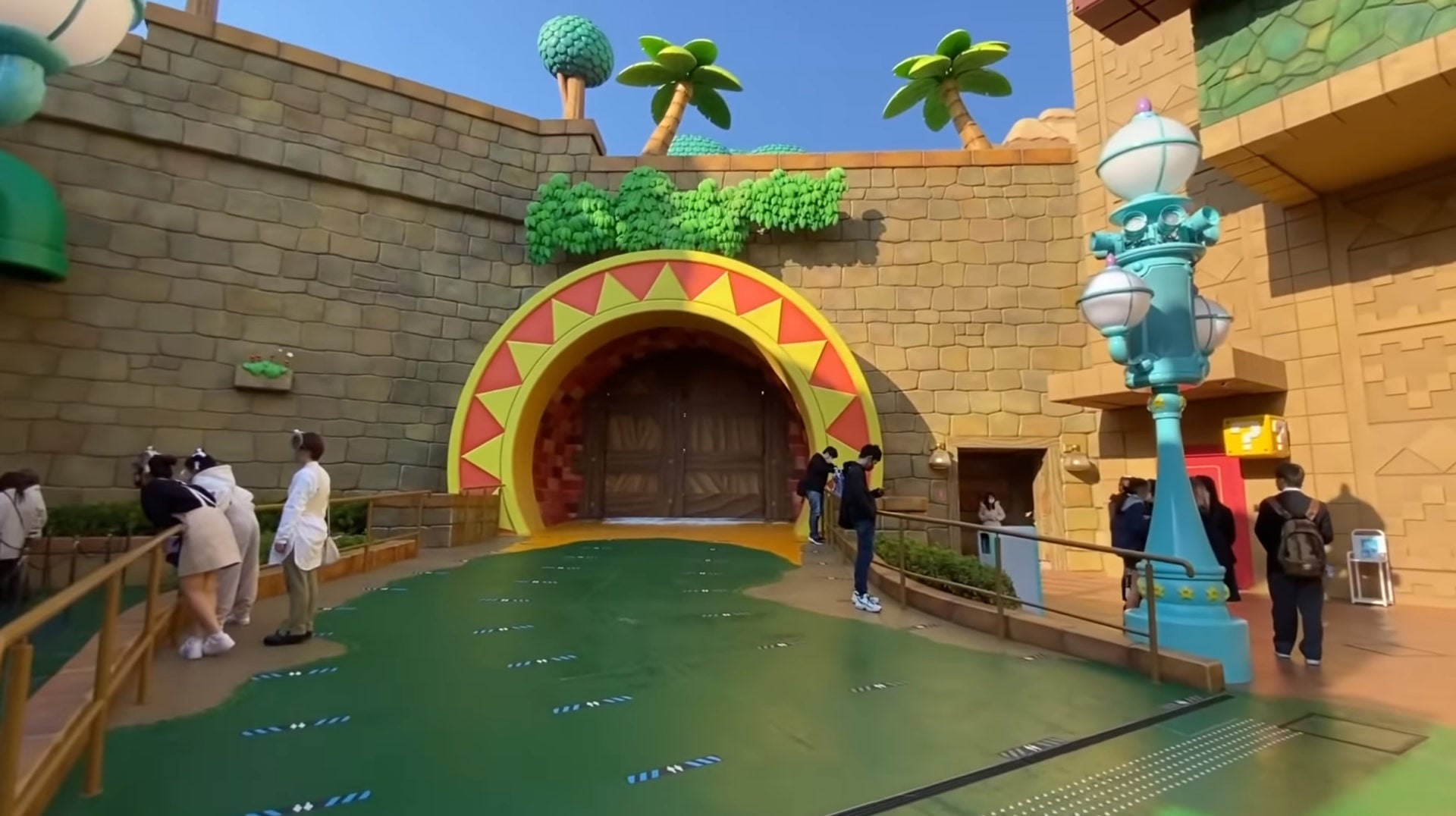Japan’s Super Nintendo World is already hinting at its Donkey Kong ...