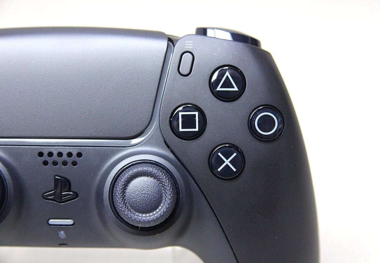 Sony patents PlayStation controller with buttons that can get harder or ...