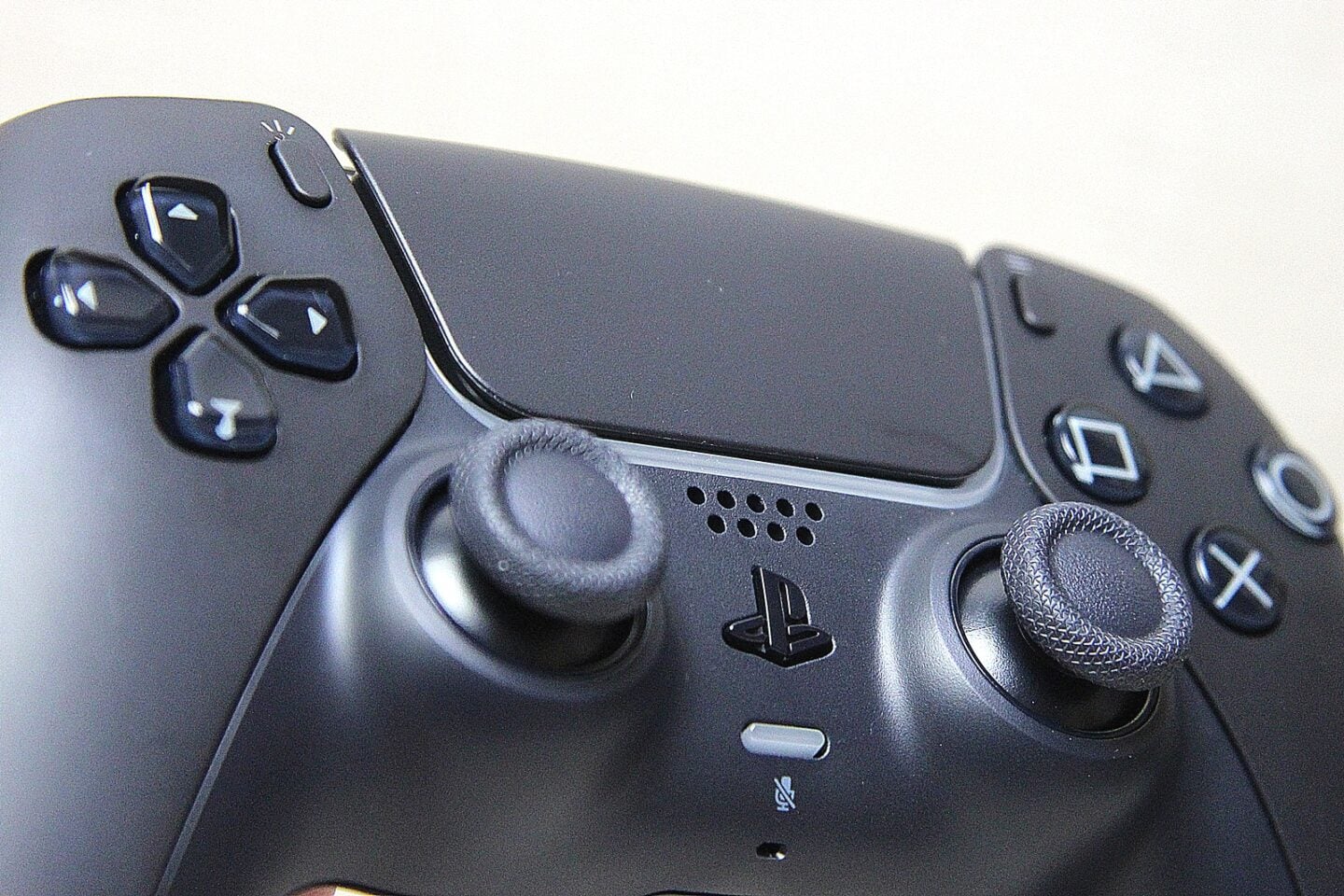 Gallery: Here’s PS5’s new Red and Black DualSense controllers, in the ...