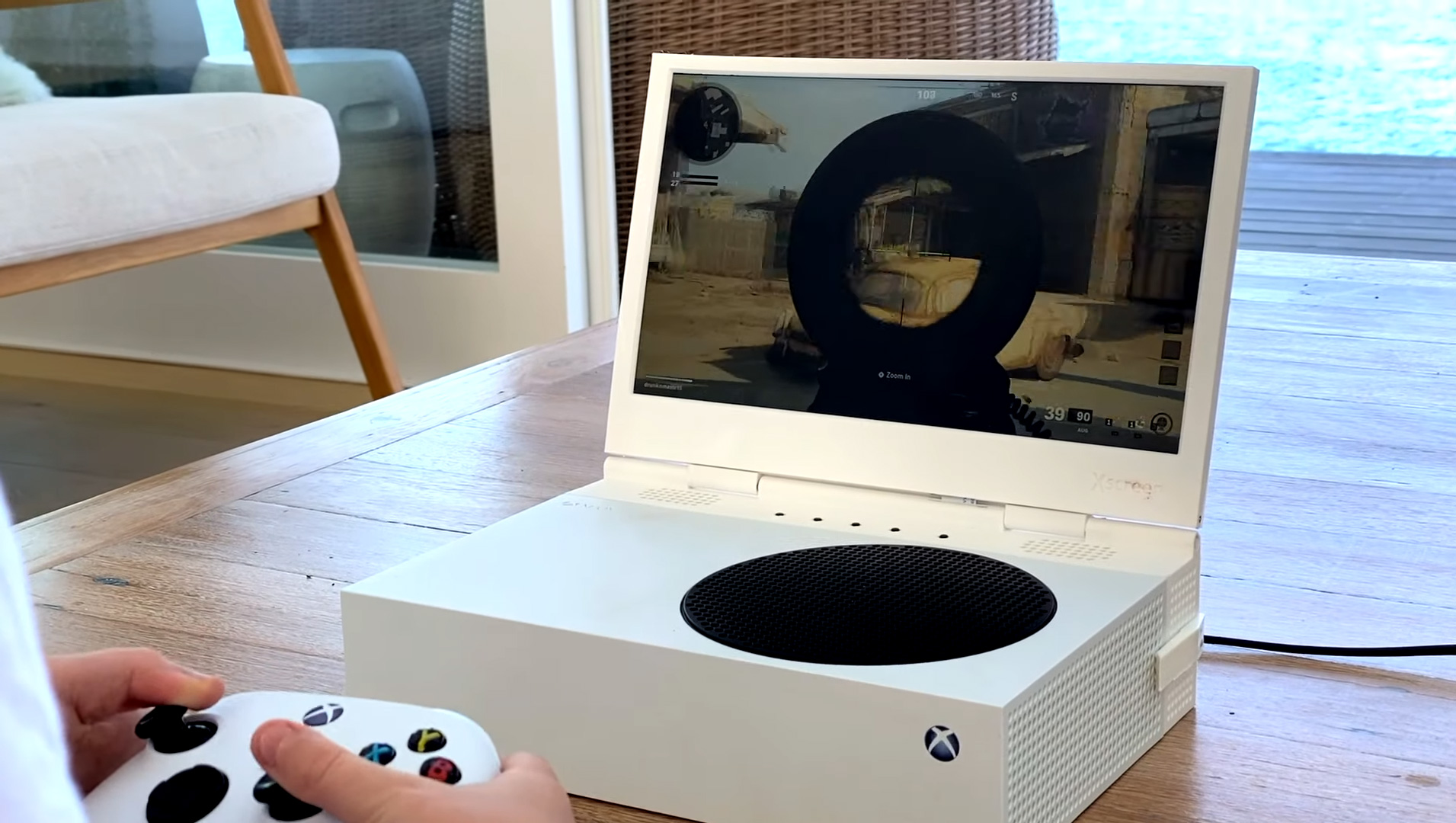A New Plug in Display Will Turn Xbox Series S Into A Portable Console 