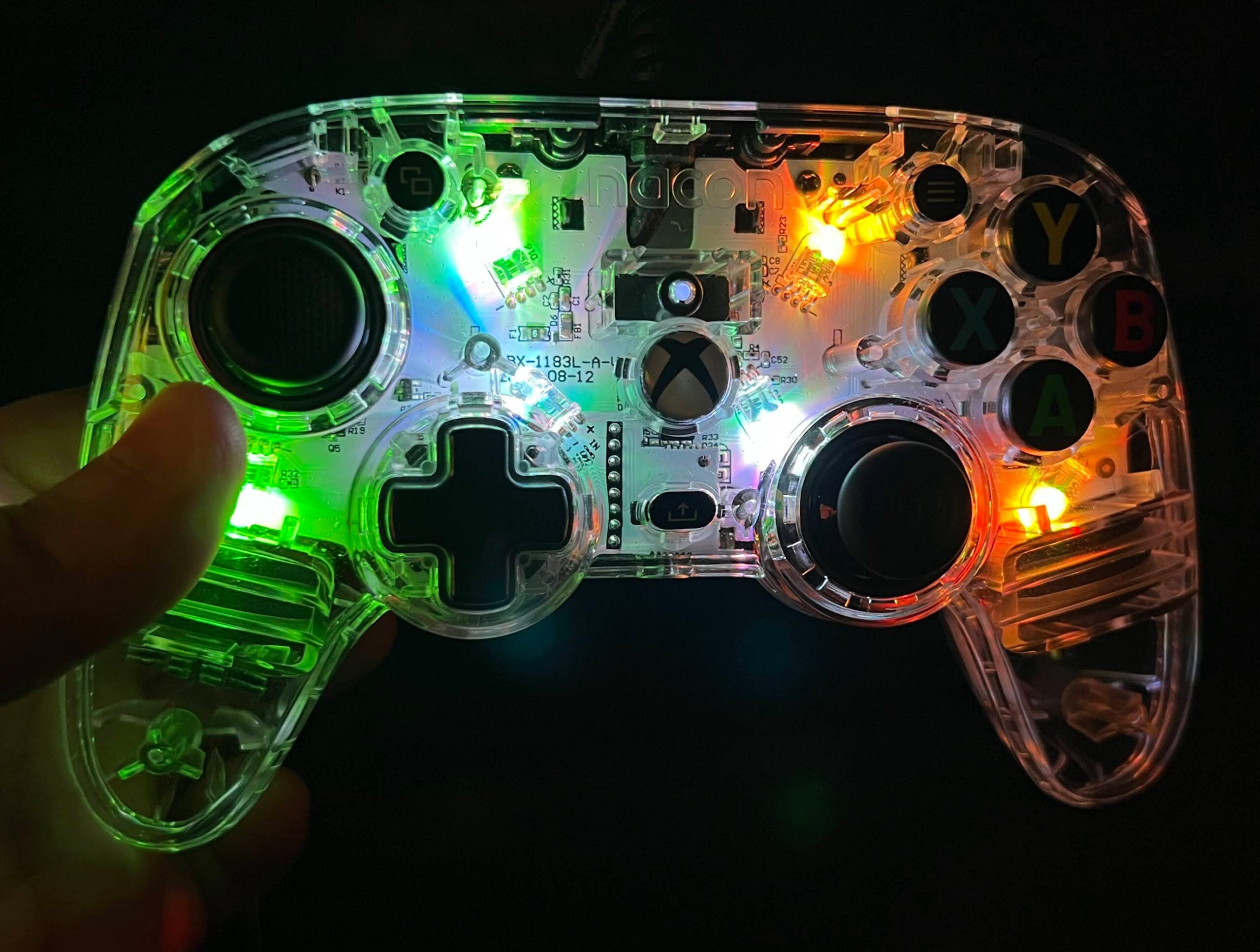 Review: The Nacon Pro Compact Colorlight gives new meaning to light ...