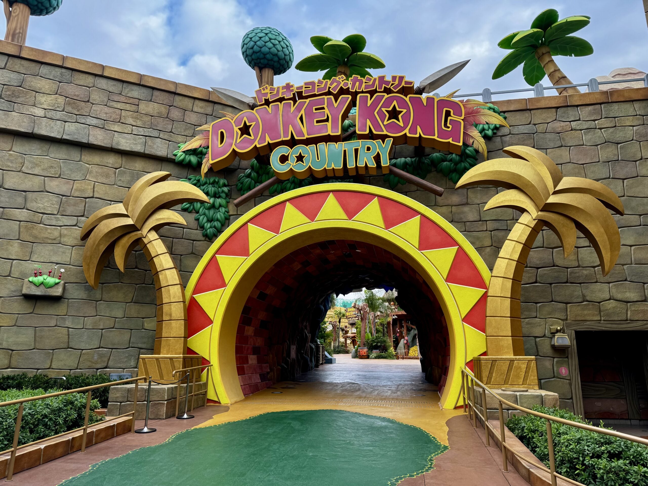 Donkey Kong theme park unveils entrance and welcomes first company ...